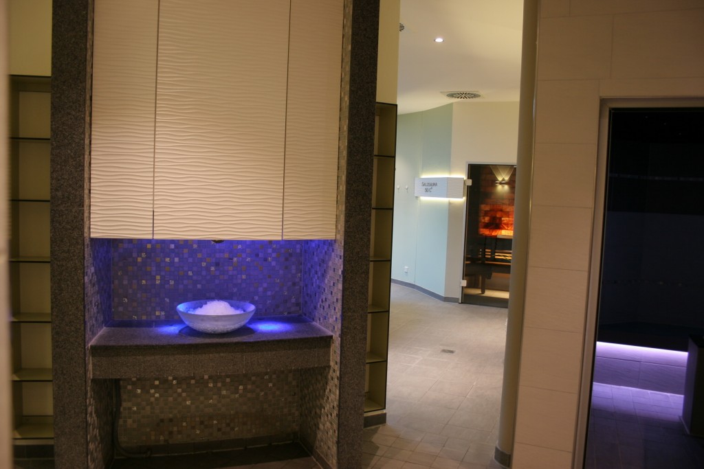 Eisbrunnen und Erlebnisduschen - Weise & Partner - Gestaltung für Spa ...